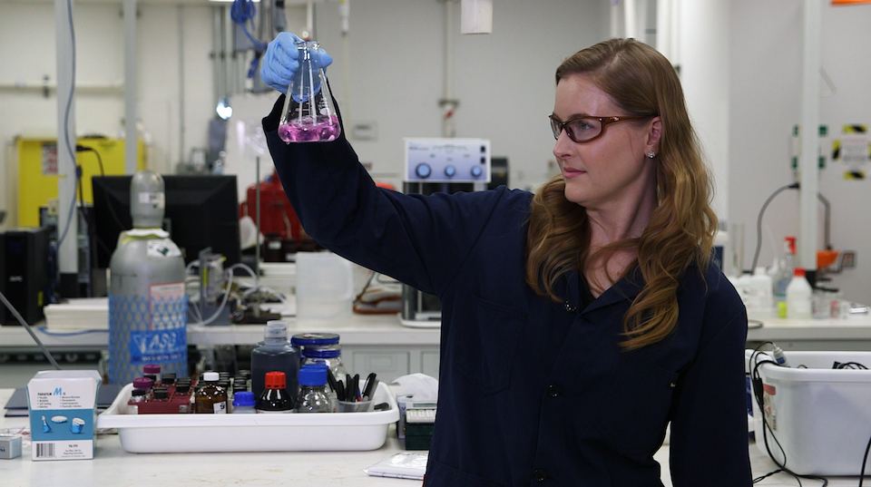 Emily Cole convertit le dioxyde de carbone en carburant