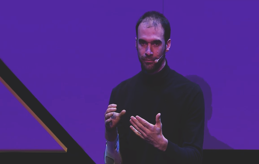 Maddy Keynote - L'homme de deux mains | Nicolas Huchet - My Human Kit