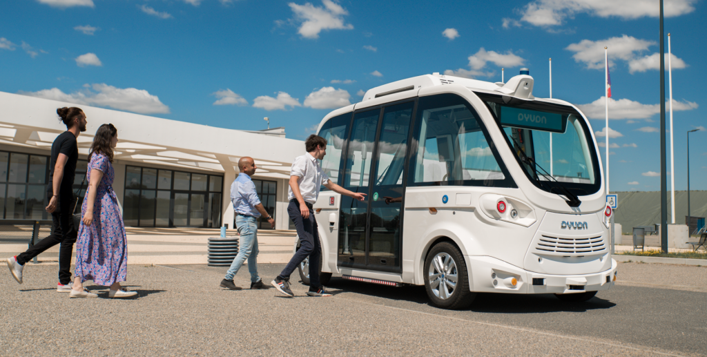 Bolloré pourrait faire appel à Navya pour rendre ses bus électriques ...